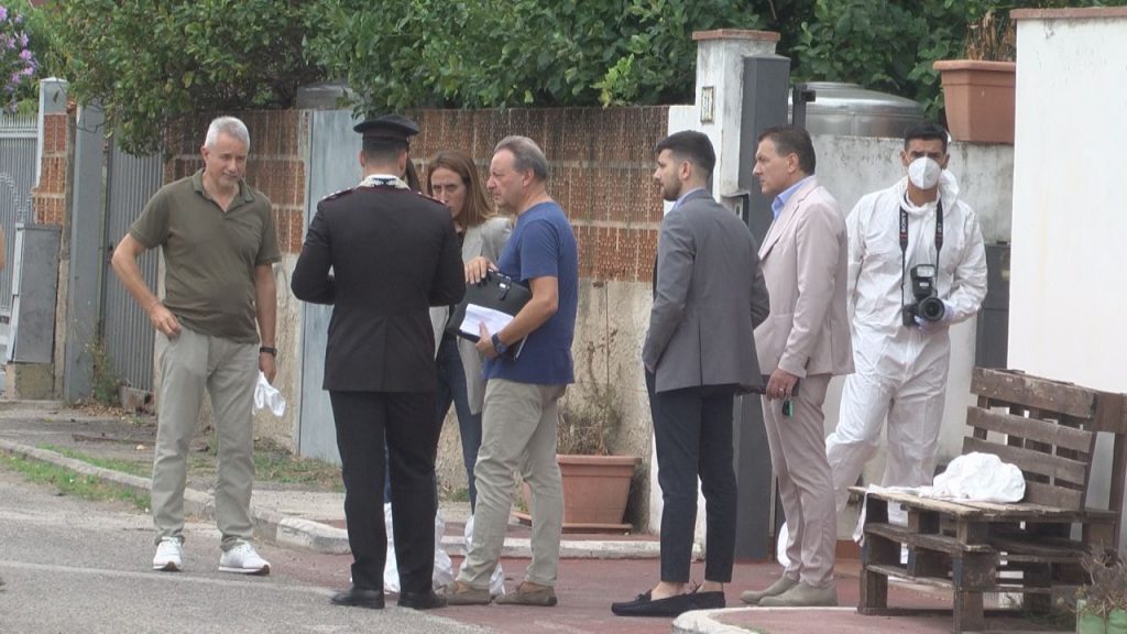 Battipaglia, in lutto: fiaccolata in memoria di Maria Rosa Troisi